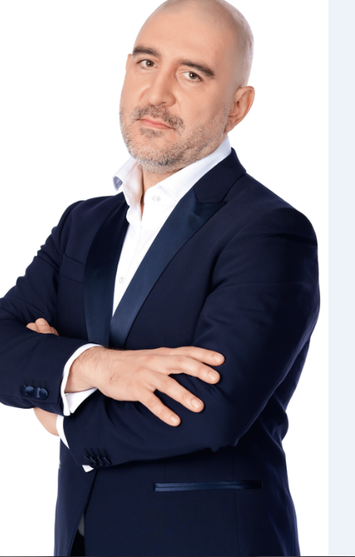 „Eram înnebunit după parastase“ | Răzvan Exarhu